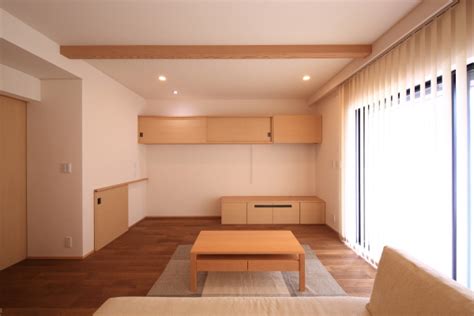 ホワイトアッシュ材の家具建具太鼓襖戸山口木工所では高い技術が求められる建具を造っています