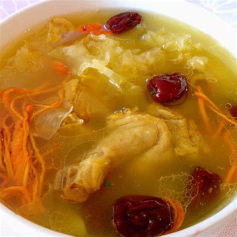 【银耳虫草老鸭汤的做法步骤图，怎么做好吃】蓓蓓私房菜下厨房