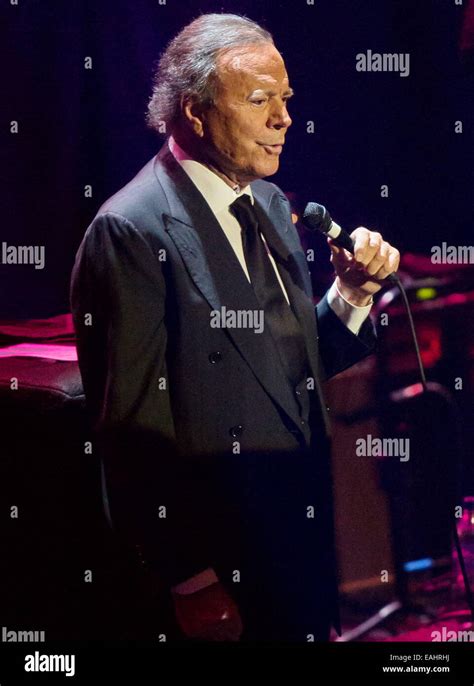 Julio Iglesias Immagini E Fotografie Stock Ad Alta Risoluzione Alamy