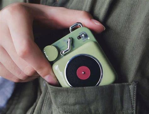This Retro Mini Bluetooth Speaker Is Pocket Sized Cuteness