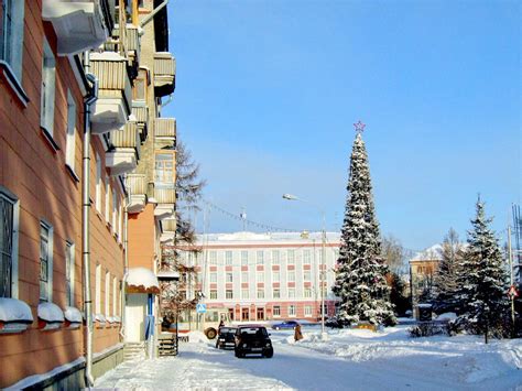 Фото Новогодняя пл. им. Ленина в городе Северск