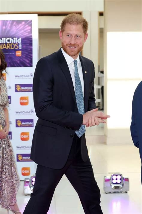 Prince William Is Jealous Of Harrys Freedom As They Vie For