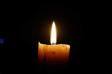 悲剧！江西抚州：一辆渣土车侧翻砸中私家车，导致司机死亡！小轿车事故视频