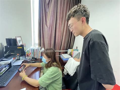 “永远跟党走 奋进新时代”—“中国青年五四奖章”获得者集体事迹分享会在呼和浩特市成功举办澎湃号·政务澎湃新闻 The Paper