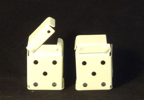 2 Pair Mini Blind Brackets For 1 X 1 1 2 Head Rail In Ivory Metal