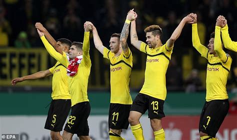 Borussia Dortmund Union Berlin Marco Reus Scores Extra Time Winner Daily Mail Online