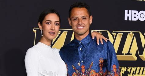‘chicharito Hernández Y Su Novia Aparecen Juntos En La Alfombra Roja