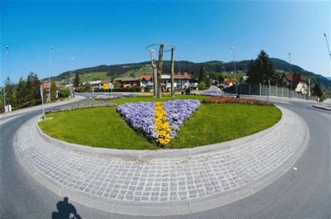 Devica Marija Na Jezeru Znamenitosti Smučarska Koča