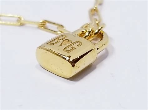 Oak Luna Personalized INITIAL LOCK NECKLACE IN VERM Gem