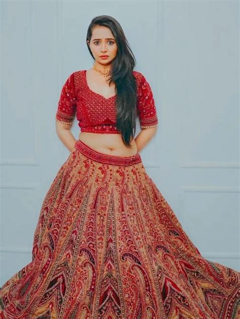 Gauri Kulkarni ची बेंबी Exposed😍 Rfaponmarathihotties