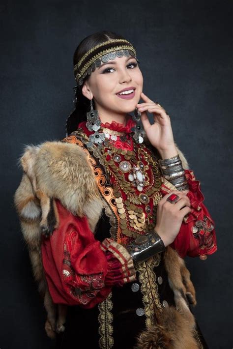 Национальный костюм Казахстана женский (53 фото)