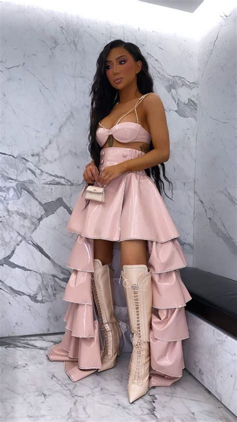 Pin By Clarissa Striotto On Nikita Dragun Goddess Fashion Chic