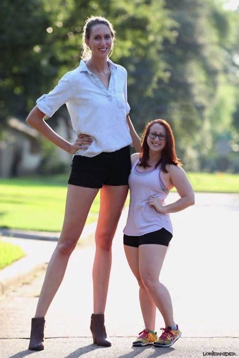 Short Bob Haircuts Bobs Haircuts Chase Kennedy Giant Doll Tiny Woman Tall Girl Problems