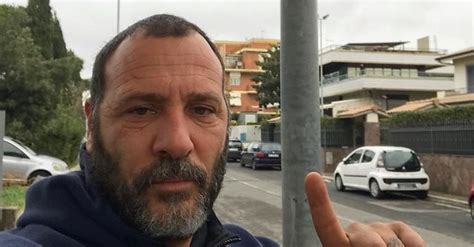 Le Loro Storie Roberto Muzzi Io Cresciuto Per Strada Ora Penso Solo Al Bene Di Mio Figlio