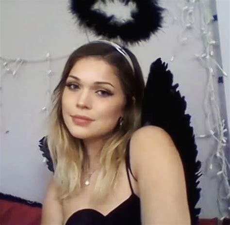 Anyone Know Who She Is Rcamgirl