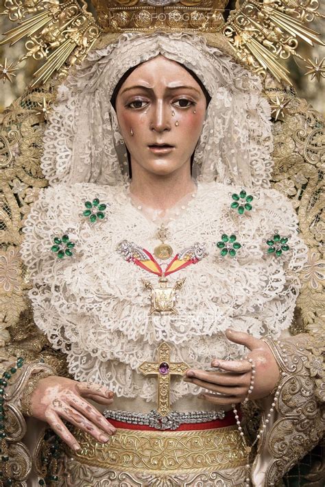 Esperanza Macarena Hermandad Macarena Sevilla Virgen De La Macarena