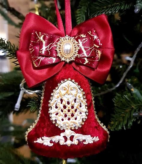 Королевский бархатный колокольчик с лепниной