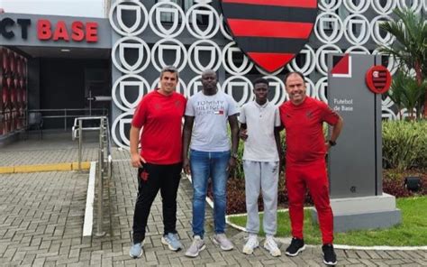 Flamengo anuncia contratação de jogador senegalês