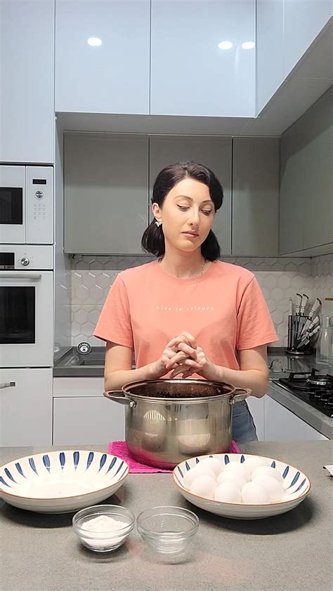 წითელი კვერცხი 🥚 კვერცხის შეღებვა კვერცხი კვერცხისშეღებვა