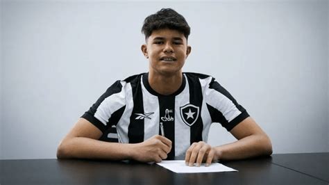 Bruninho Filho De Bruno E Eliza Samúdio Acerta Com O Botafogo Cnn