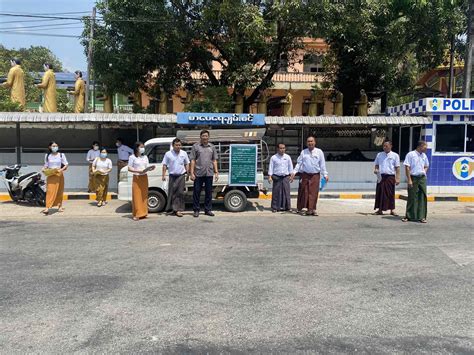 ကော့သောင်းမြို့တွင် မော်တော်ယာဉ် ဖောင်းကြွနံပါတ်ပြားအသစ်များ အမြန်ပြောင်းလဲတပ်ဆင်ရန် အသိပညာပေး