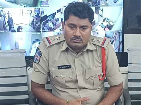 Hyderabad Sub Inspector Caught Red Handed Demanding Bribe