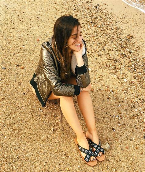 Viviana Sernas Feet