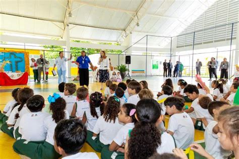 Alunos da Creche Escola Sementinha celebram a Páscoa encenação de