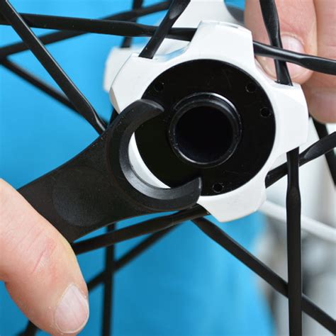 Tuto Changer ses roulements de roues vélo Alltricks Alltricks