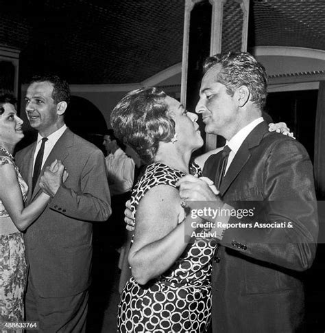 Italian Actor Rossano Brazzi Dancing With His Wife And Italian News