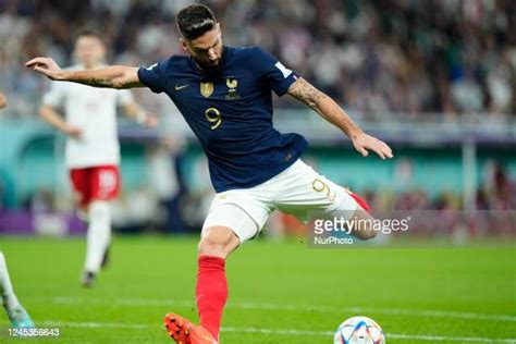 Olivier Giroud Shooting Fotografías E Imágenes De Stock Getty Images