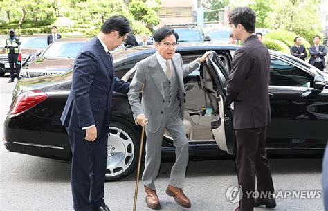 Uae 대통령 접견장 향하는 이재현 Cj 회장 연합뉴스