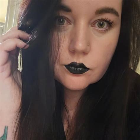 Dani 🖤 (@_dani_reilly_) • Threads, Say more