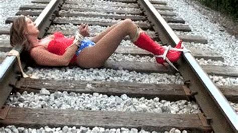 Hp 837 Perils Of Wonder Womyn Train Tracks Wmv Hd Hollywoods