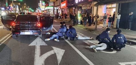 新北醋男為追女友爭風吃醋 揪3惡煞當街擄情敵痛毆被警速逮 Yahoo奇摩汽車機車