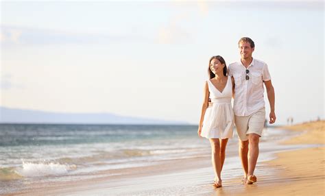 Essential Mooloolaba Beach Wear And Ts Oceans Mooloolaba Resort