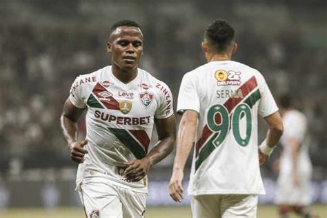 Tenta Convencer Seu Compatriota Arias A Ficar No Fluminense Em Entrevista Kevin Serna Responde