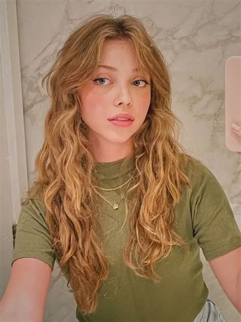 Butterfly Haircut 30 Cute Styles Your Hairstylist Wont Show You Naturally Wavy Hair Cuts