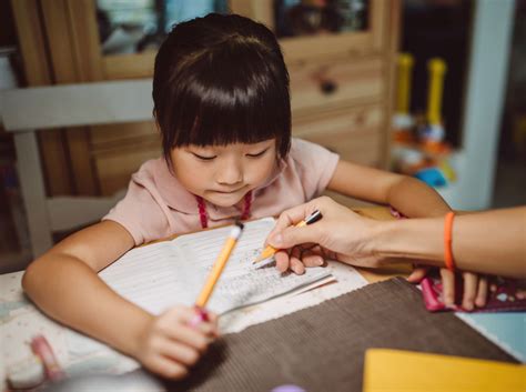 Хятадад хүүхдүүдийн гэрийн даалгаврыг багасгана