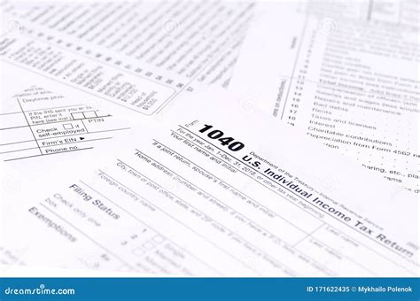 Formularios De Impuestos En Blanco Sobre La Renta Formulario Americano De Devolución Del