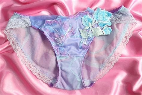 Yahooオークション Wacoal ワコール サルート ショーツ Mサイズ 花