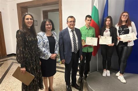 МОН награди най добрите ученически инициативи