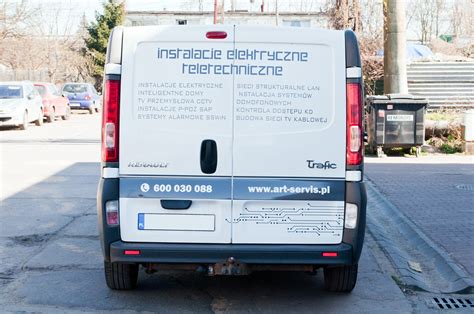Reklama Na Aucie Renault Trafic Cargraphics Zmiana Koloru Auta Szczecin