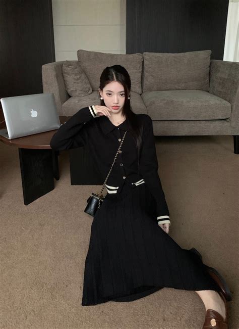 Set 줄가라 긴팔 라운드넥 니트 가디건 플리츠 롱스커트 투피스세트