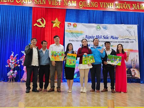 Luôn giữ tinh thần Miss Eco Teen Bella Vũ mang BST đặc biệt đến với trẻ em khó khăn Saobiz vn