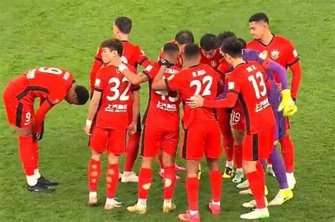 92分钟争议点球！海港3 1开门红登顶：4大夺冠热门都赢了鹏城古斯塔沃深圳