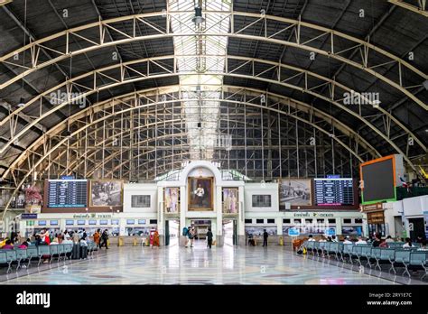 The Main Concourse And Ticket Hall At Hua Lamphong Train Station Pathum