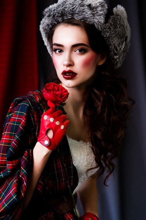 Liza T Quest Artists And Models