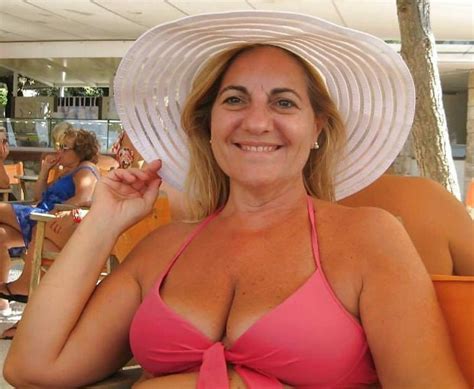 Think She Knows The Only Reason For The Photo Are Toobusyliving