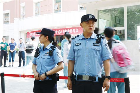 高温酷暑护中考 中国警察网
